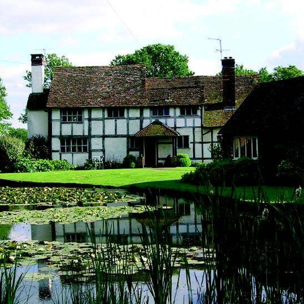 ewhurst - Cranleigh Magazine