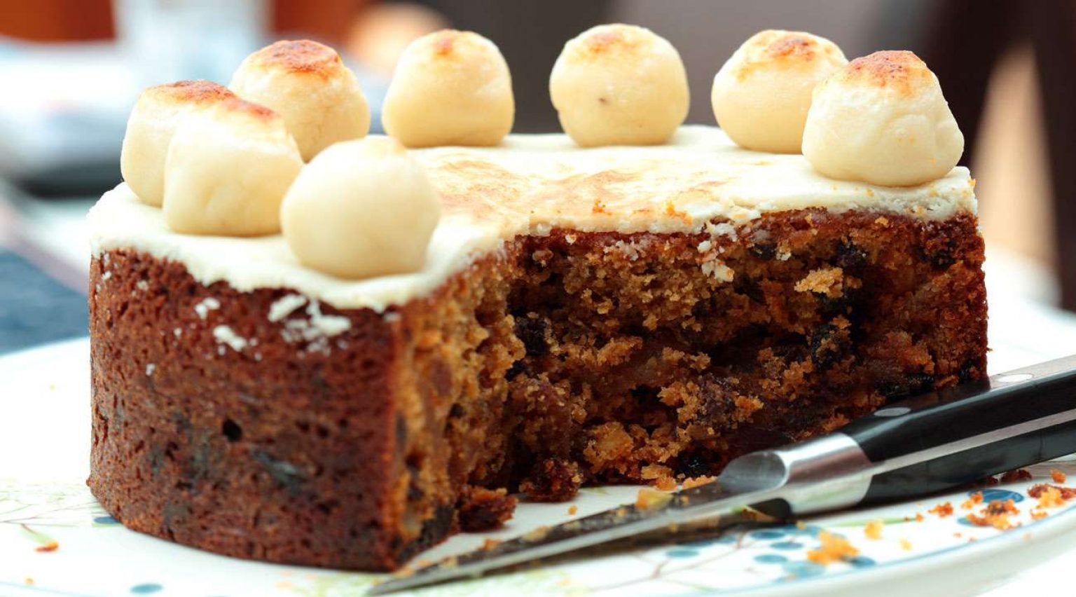 Simnel Cake - Cranleigh Magazine